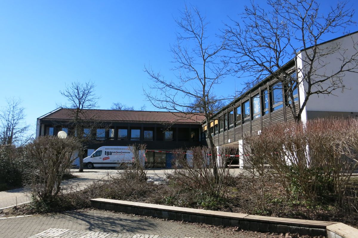 Schule saniert Fußbodenheizung im laufenden Betrieb - HeizungsJournal Schule saniert Fußbodenheizung im laufenden Betrieb - HeizungsJournal