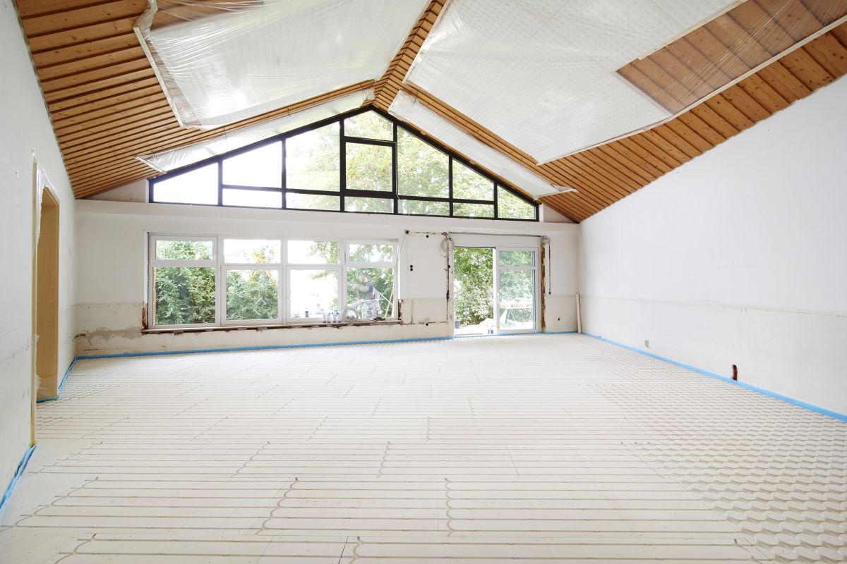 Kindergarten mit Warmwasser-Fußbodenheizung saniert - Integrale Planung Kindergarten mit Warmwasser-Fußbodenheizung saniert - Integrale Planung